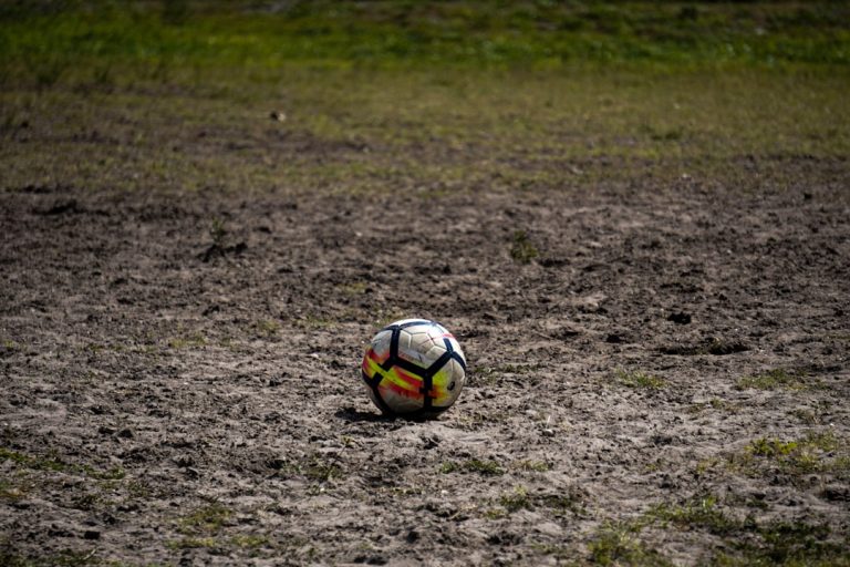 How Does Soccer Relate to Newton’s First Law of Motion? – Foobol Blog